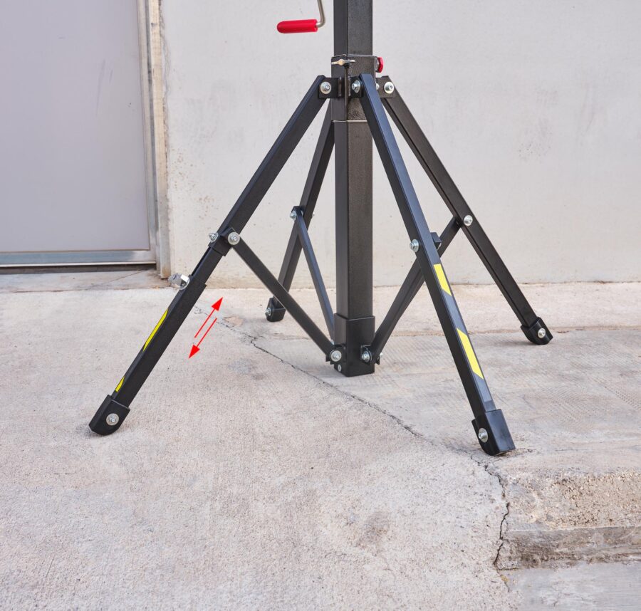 Telescopic lifting towers "Top Loading". Folding base | GUIL
