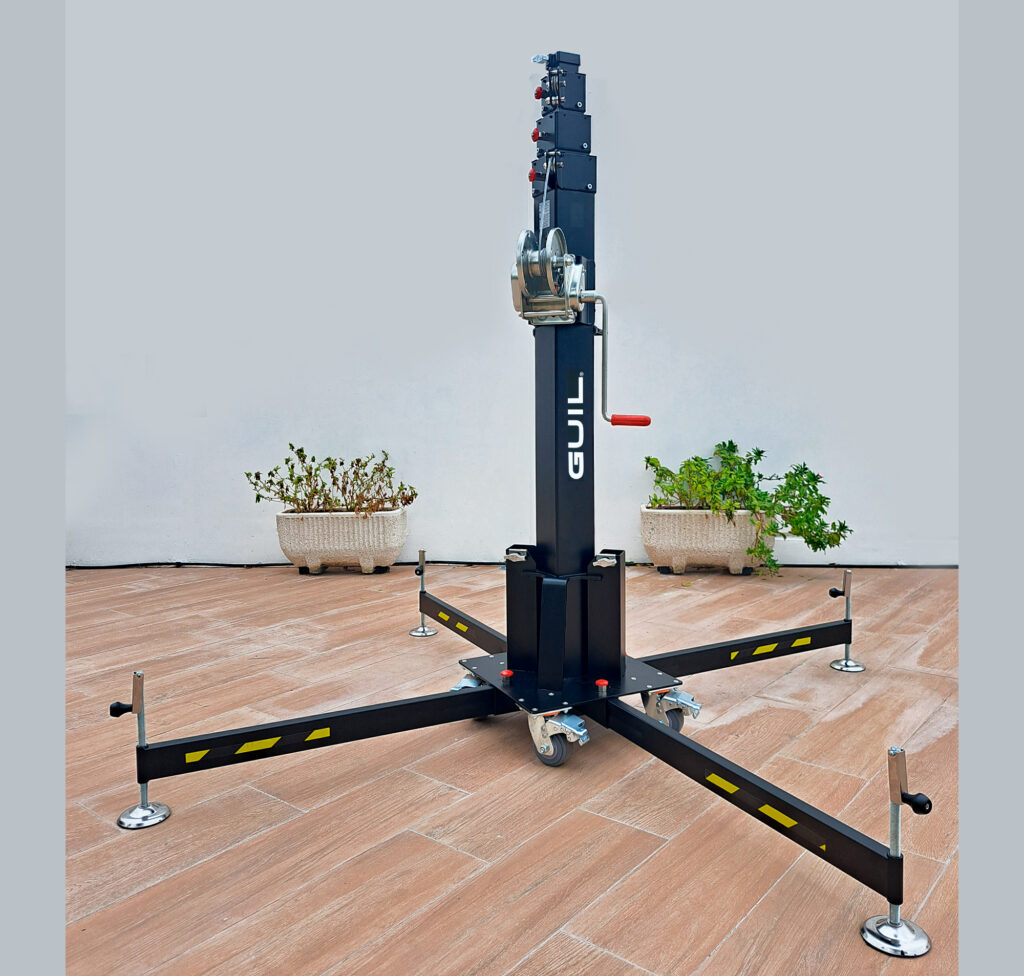 Telescopic lifting towers "Top Loading". Base with wheels - Ref. ELC-770
